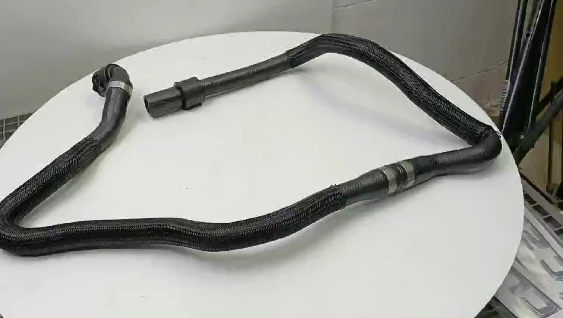 Auto Parts Engine Expansion Tank To Water Pump Radiator Coolant Hose ...