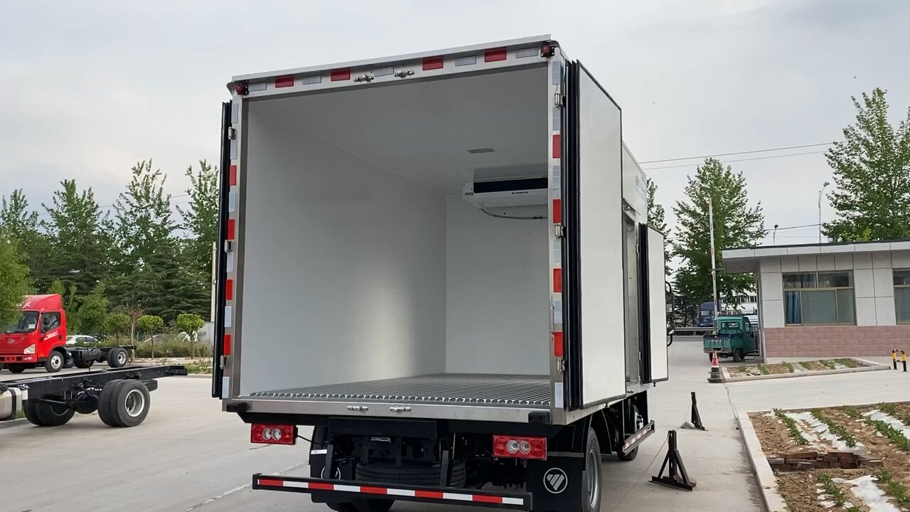 Insulated Van Body Refrigerated Truck Box 80 To 100 Mm Thickness Whole ...