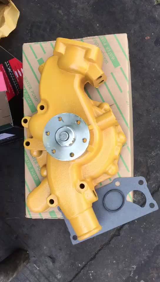 Excavator Engine Parts Pc200-6 Pc200-5 6d95 Water Pump 6209-61-1100 ...