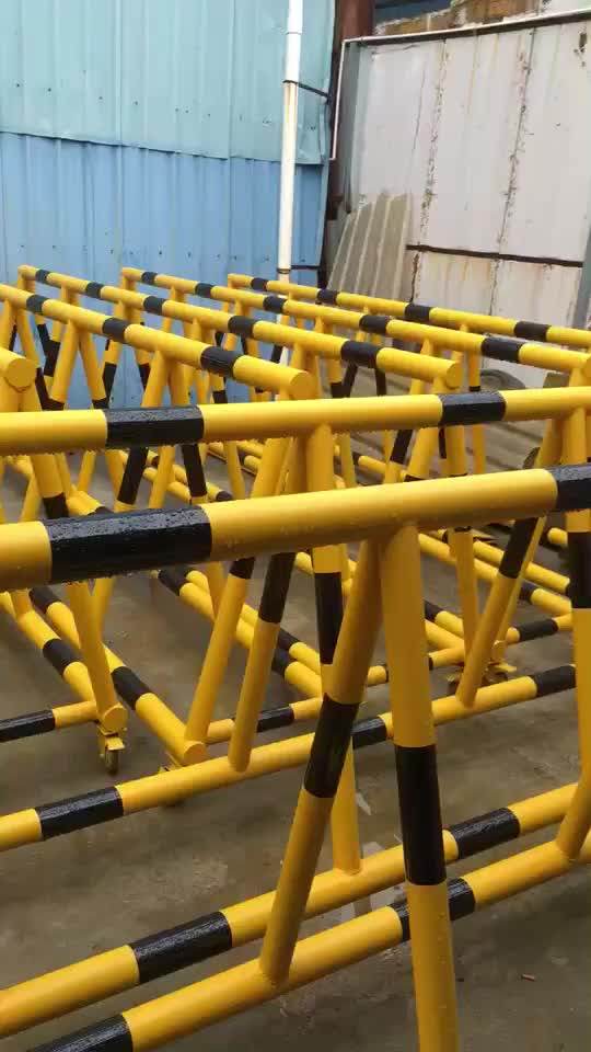Road Block Steel Barricade Movable Road Closing Barrier - Buy Road ...