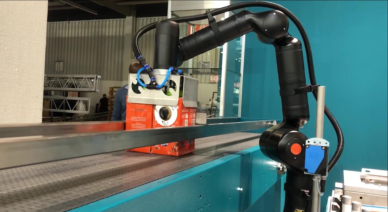 Kassow Robots Cobot Robot Kr810 With Onrobot 2fg7 Gripper Palletizing Cobots For Pick & Place ...