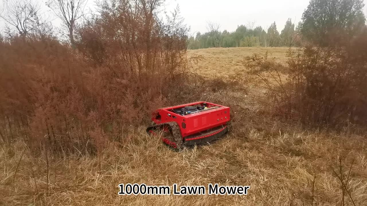 China Track Lawn Mower With Spare Blade All Terrain Muddy Road Lawn ...
