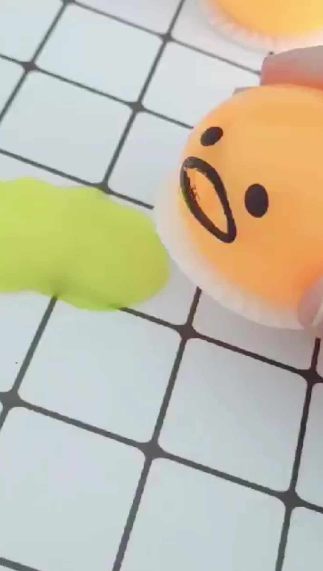 Funny Vomiting Egg Puke Ball Slime Toys Novelty Stress Relief Squeeze ...