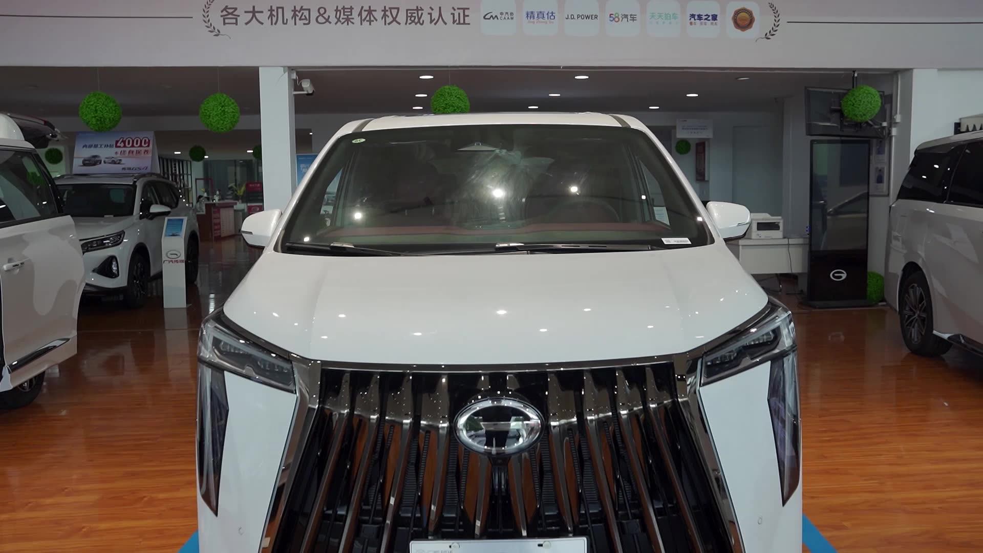 Made In China Gac Trumpchi M8 Mpv Dual Engine The Hottest Intelligent ...