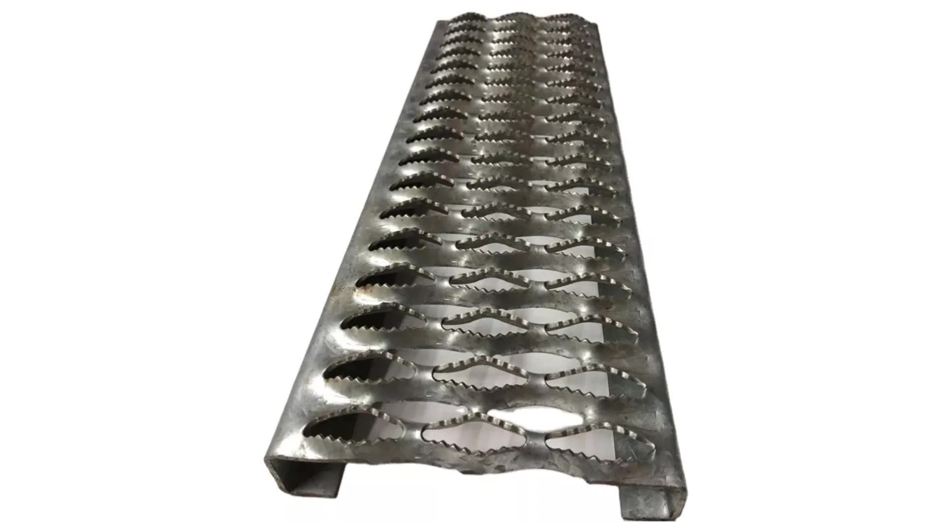 Diamond Perforated Grip Strut Safety Grating Walkway Stair Tread Plank ...