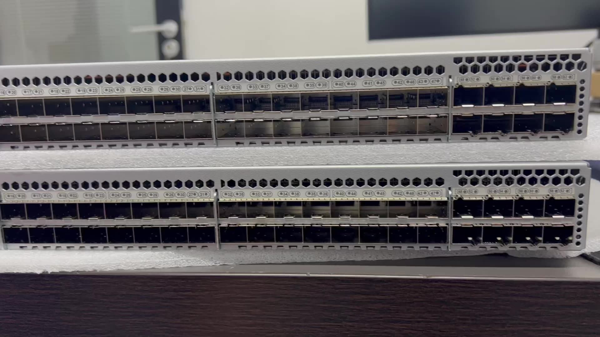 Br-g720-24-64g-f New Brocade G720 64-port 64gb Fibre Channel San Switch ...