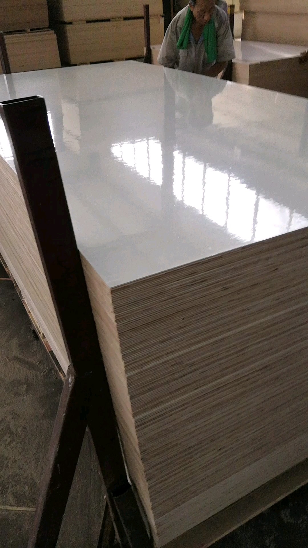 White Color Hpl Coated Fireproof Plywood - Buy Hpl Plywood White Color ...