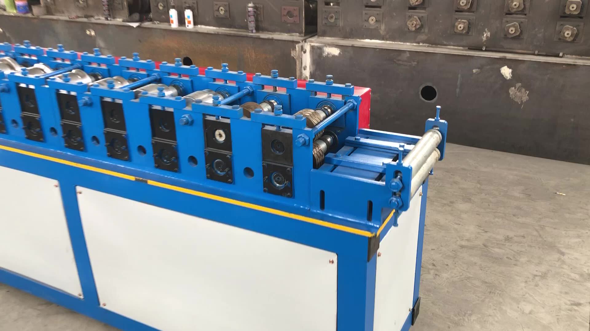 Shutter Door Roll Forming Machinery Machine With Punching Holes Flying ...