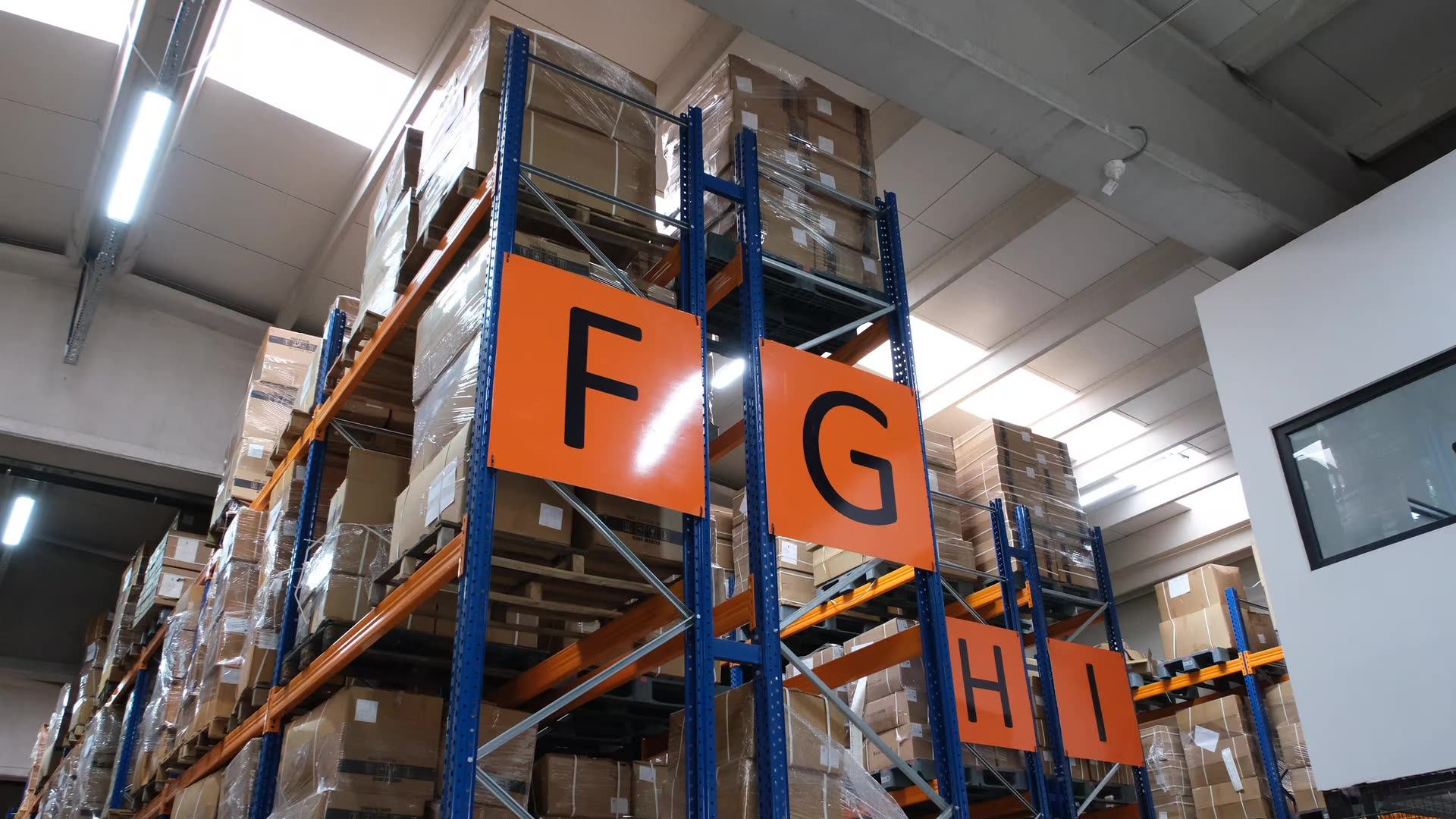 Selective Pallet Racking System Warehouse Conventional Racking System ...