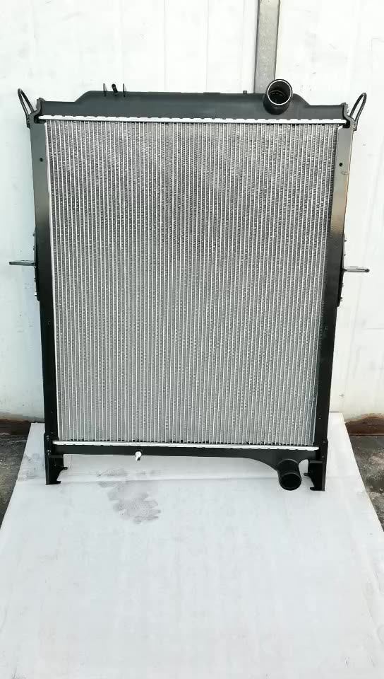 22243298หม้อน้ำน้ำสำหรับ Nissan Ud Quester รถบรรทุกระบายความร้อนหม้อน้ำ ...