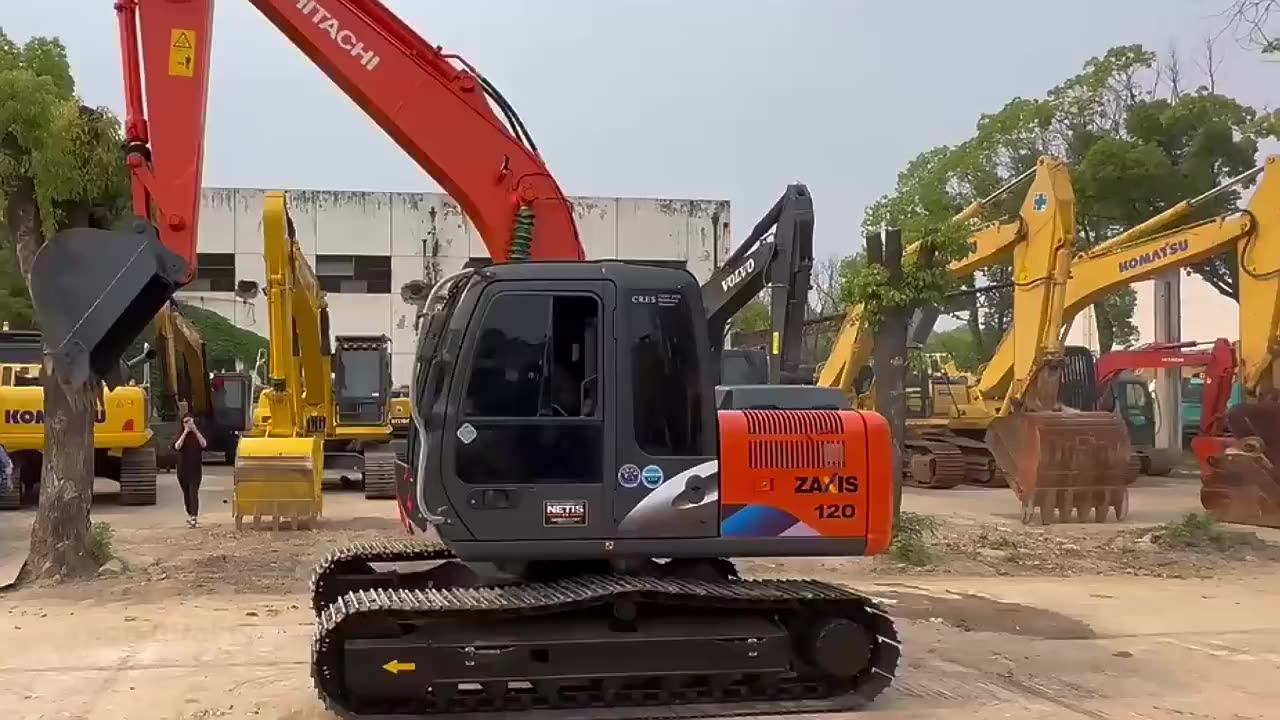 Earth-moving Machinery Hitachi Zx200 Zx200-5a Hydraulic Excavator Used ...