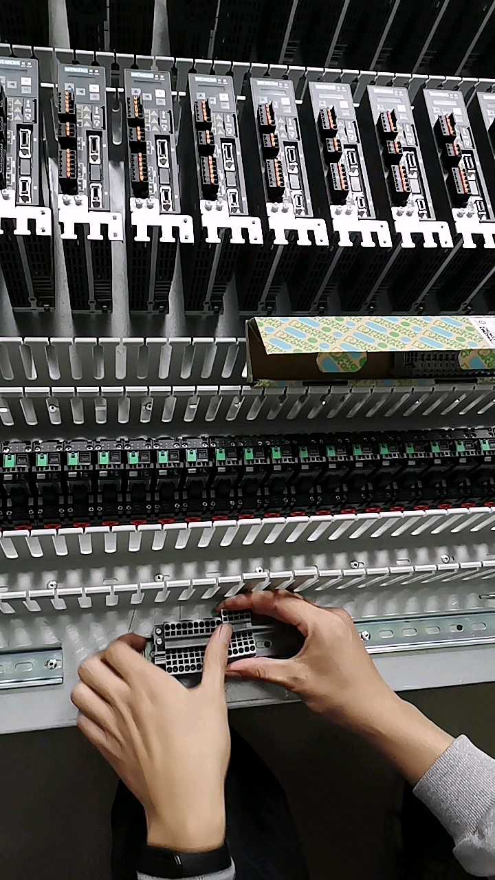 Servo Motor Control Box Panel Power Distribution Box Panel Electrical Distribution Panel - Buy ...