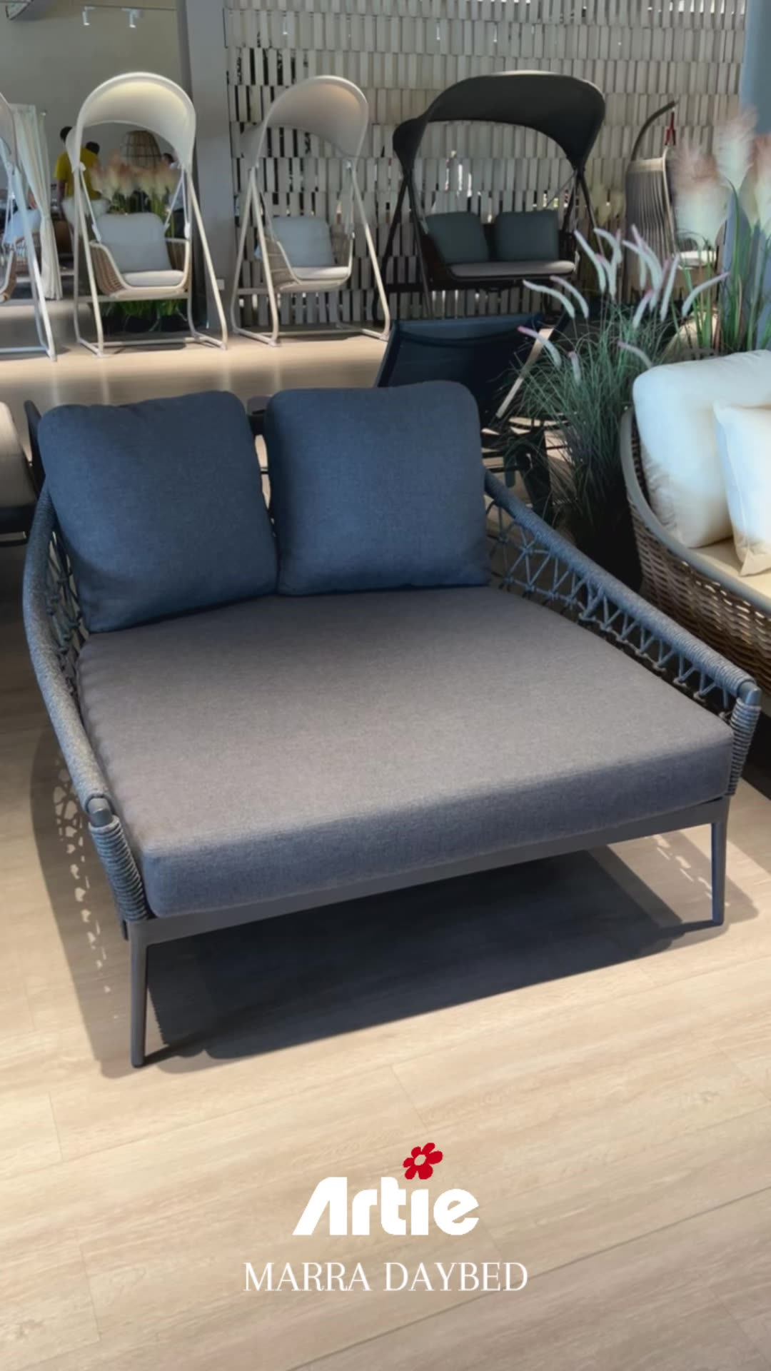 Artie Luxury Outdoor Rope Weaving Sun Bed All Weather Hotel Poolside ...