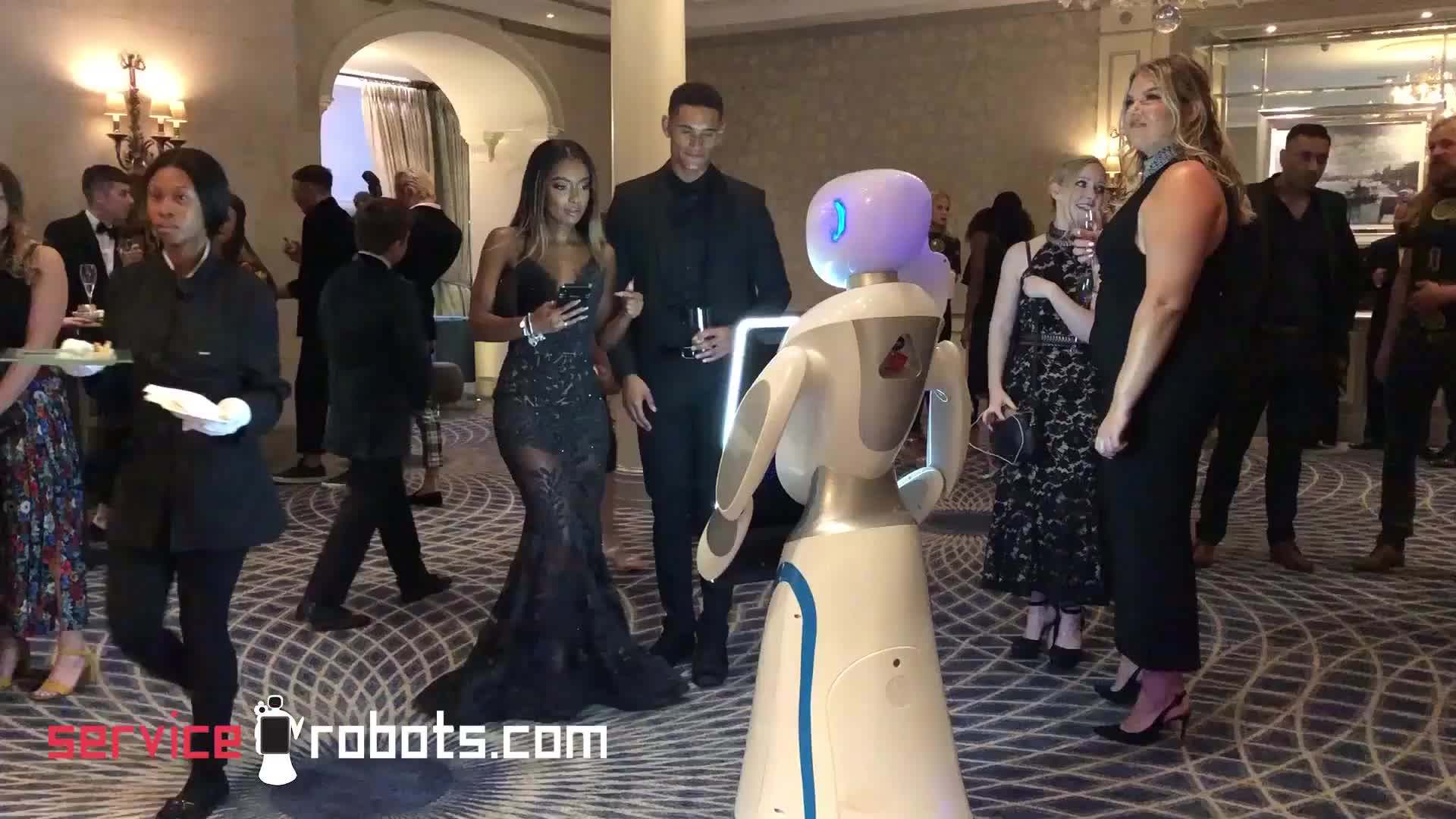 Best Humanoid Service Robot Waiter In Restaurant - Buy Robot Waiter ...