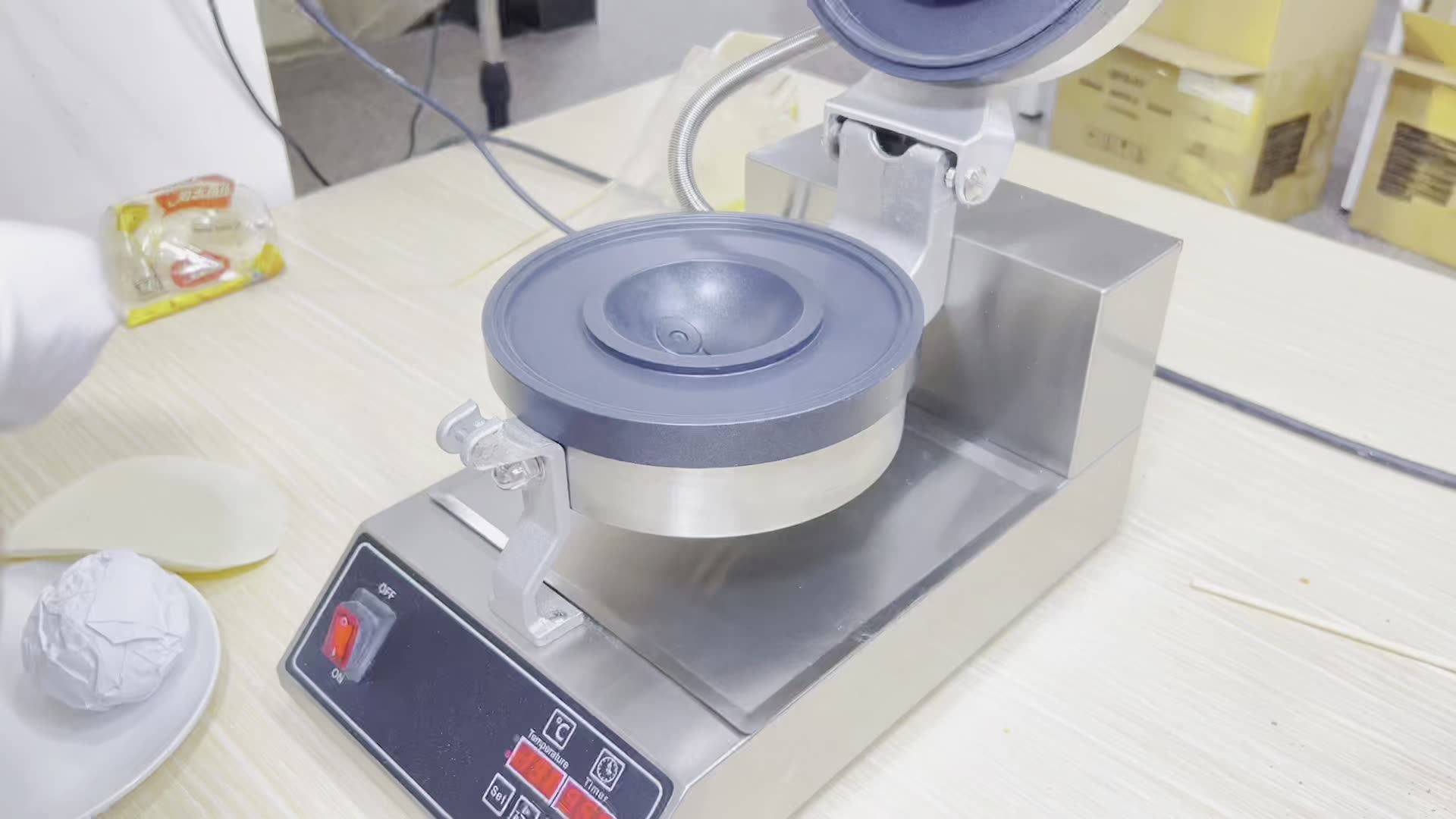 Customize Big Size Ufo Burger Maker Machine Ice Cream Hamburger Press ...