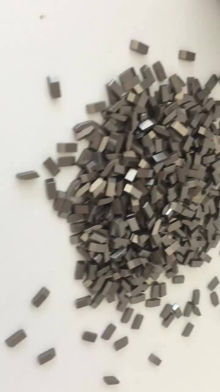 Cemented Carbide Tips / Tungsten Carbide Saw Tips For Cutting Wood Hard ...