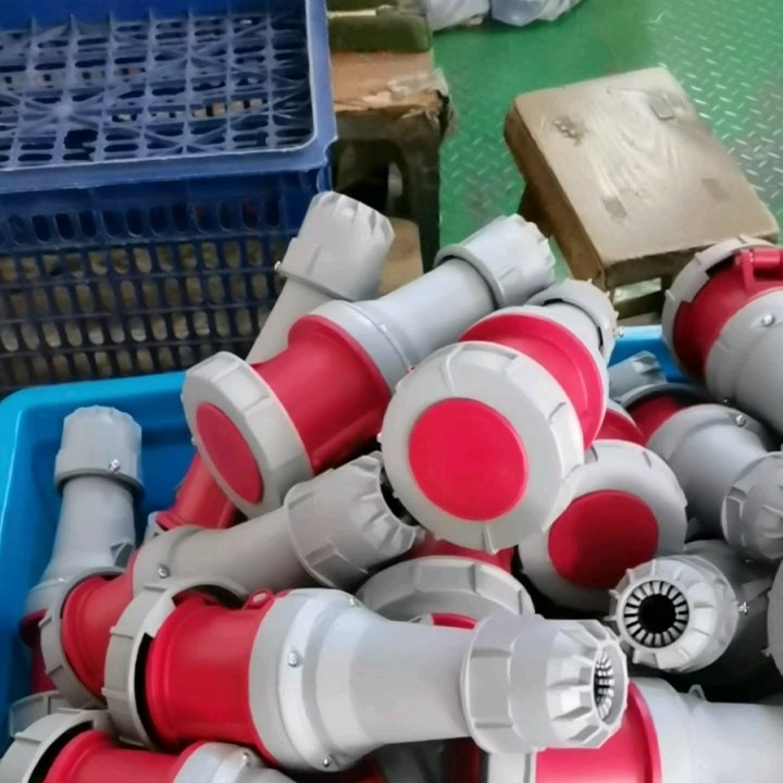 Ip67 5pin Europe Model 380v 3 Phase Interlock Isolator Socket With3 ...