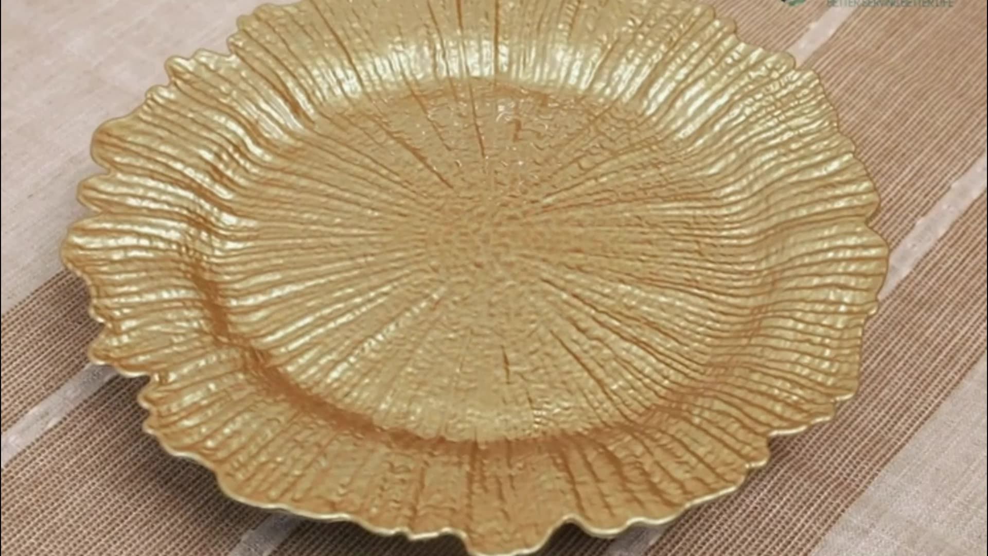 13 Inch Plastic Round Ruffled Rim Dinner Gold Charger Plates With Flora ...