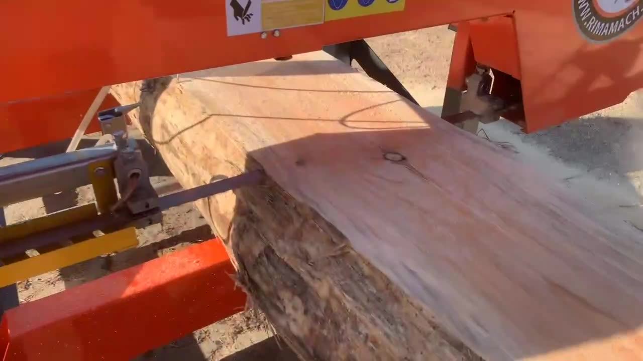 Diesel Horizontal Portable Wood / Log Saw Machines Sawmill With Epa For ...