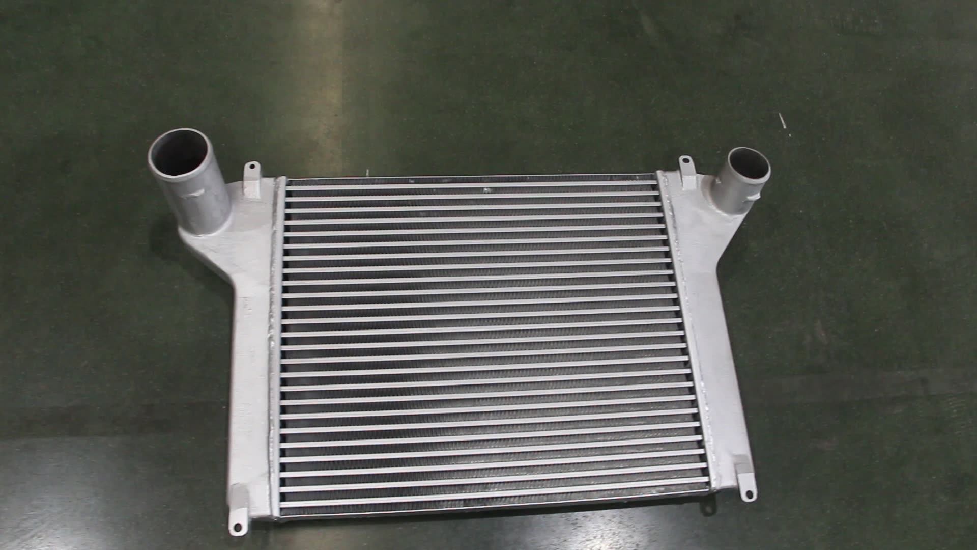 Hino 300 Aluminum Plastic Intercooler 17940-e0400 17940-e0401 24300 ...