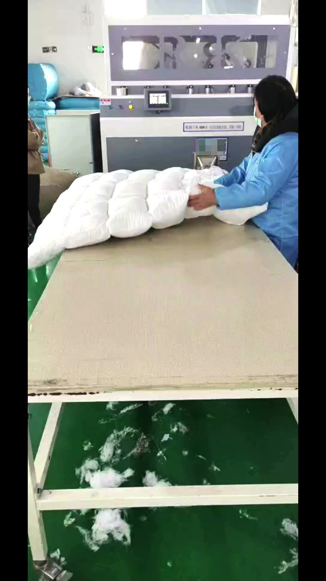 Duvet Quilt Comforter Making Weighing Filling Machine Down Quilt ...