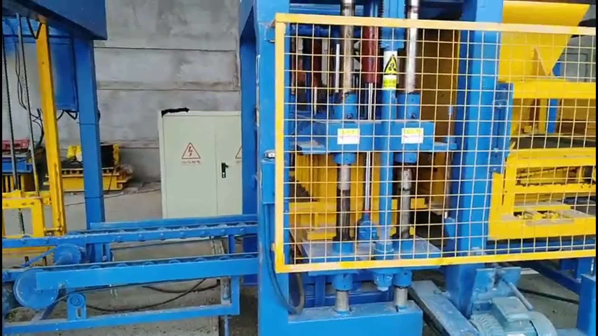 Italian Cement Block Making Machine Production Process Qt4-15 Vietnam ...