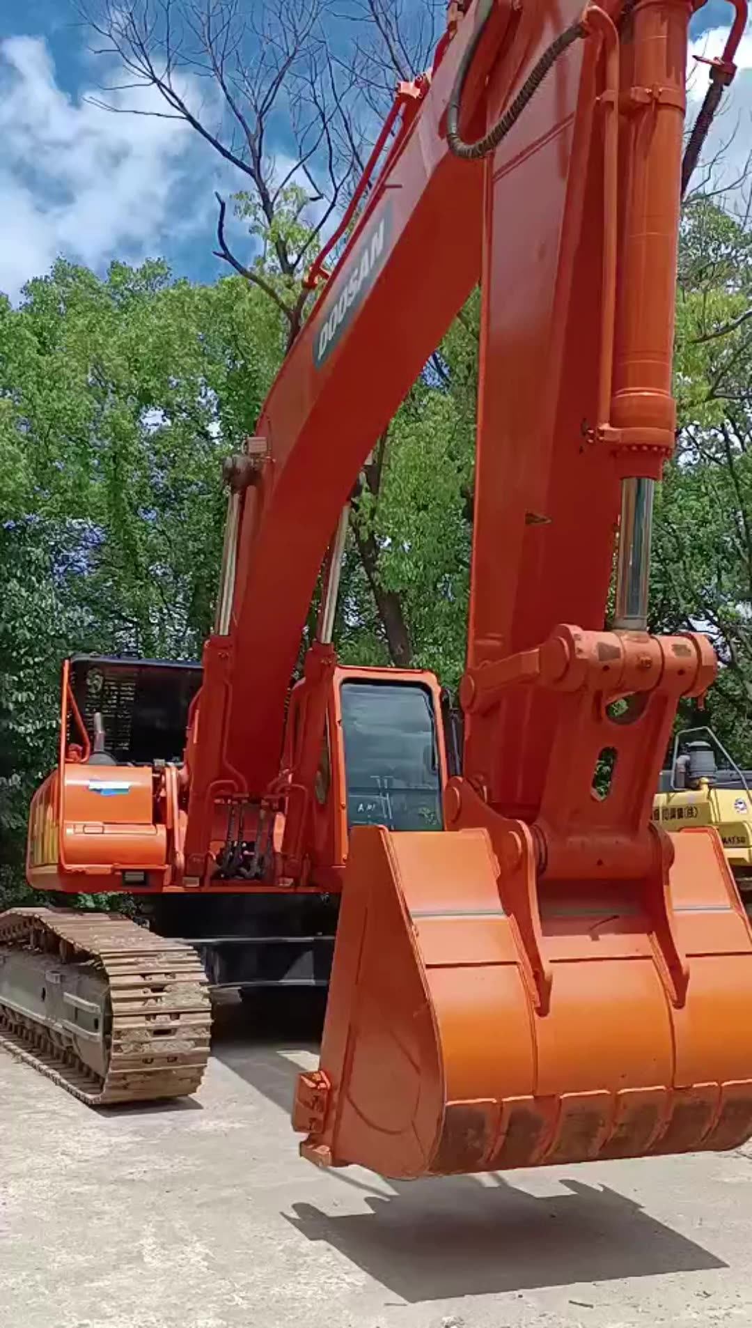 Doosan420 Hydraulic Excavator Digger Loader Bagger With Competitive ...
