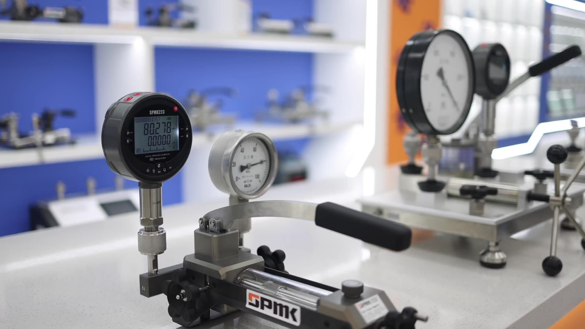 100bar Portable Pressure Calibrator Hand Test Pump Pressure Transmitter ...