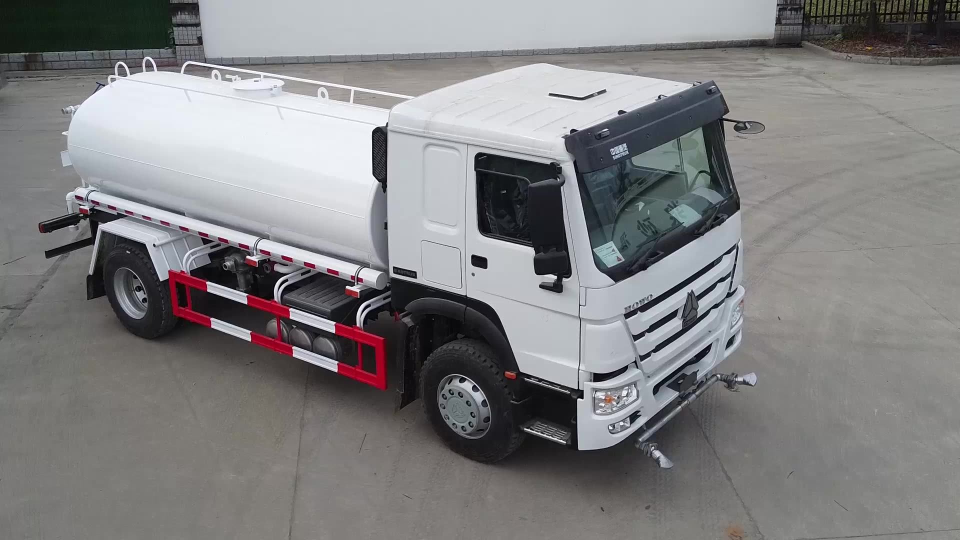 Sinotruk Howo 266hp 4x2 12cbm To 15cbm Water Tank Truck - Buy Water ...