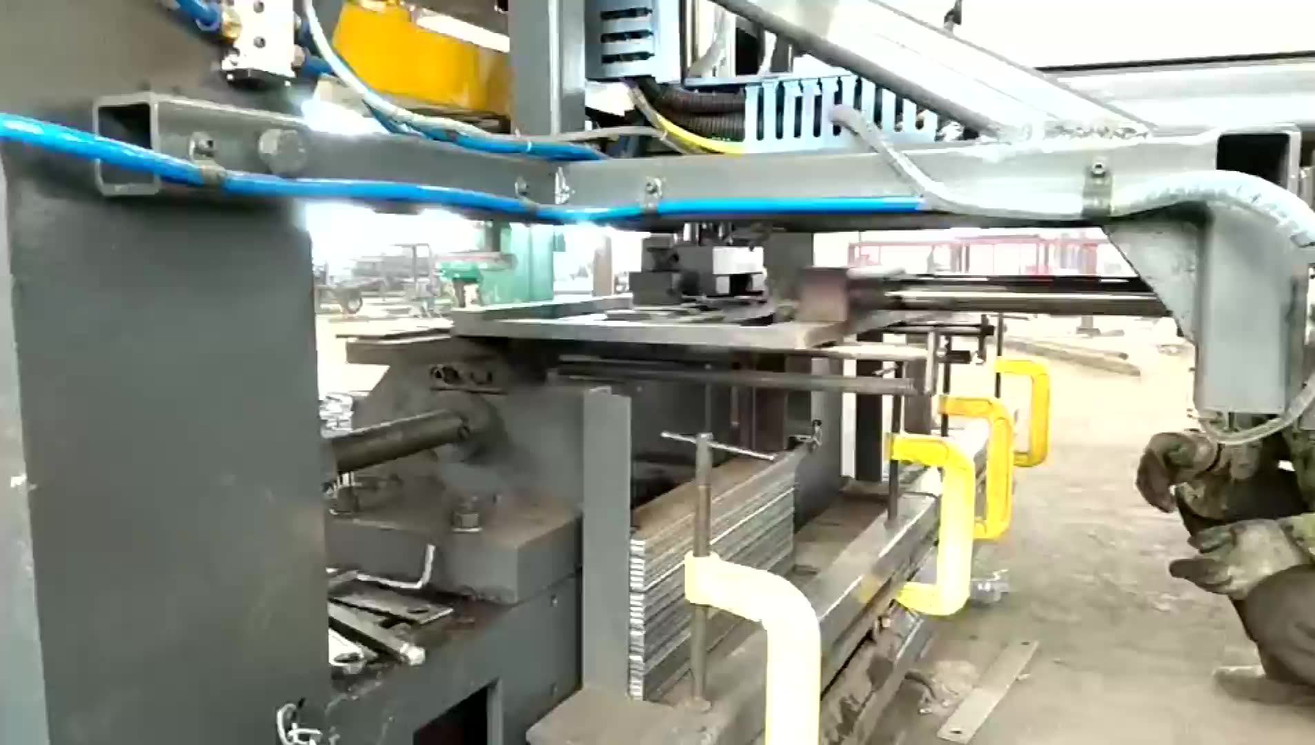 Cnc Hydraulic Holt Hoop Iron Making Embrace Hoop Hold Clamp Making ...