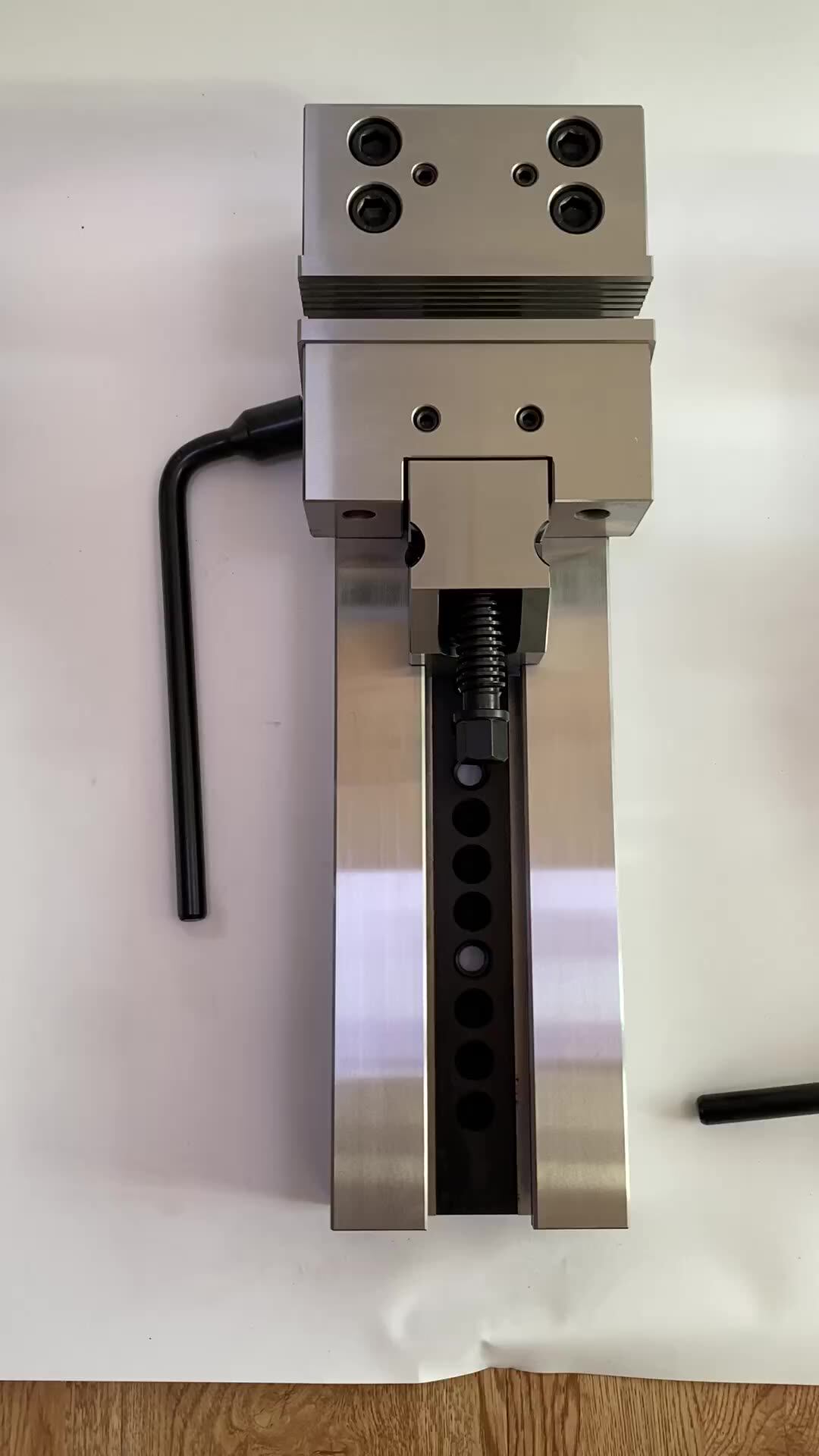 Cnc Machine Tools High Quality Vise Precision Milling Machine Gt100 ...