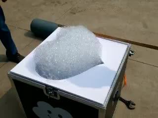 Different Dies Flying Helium Foam Clouds Making Machine With Lowest ...