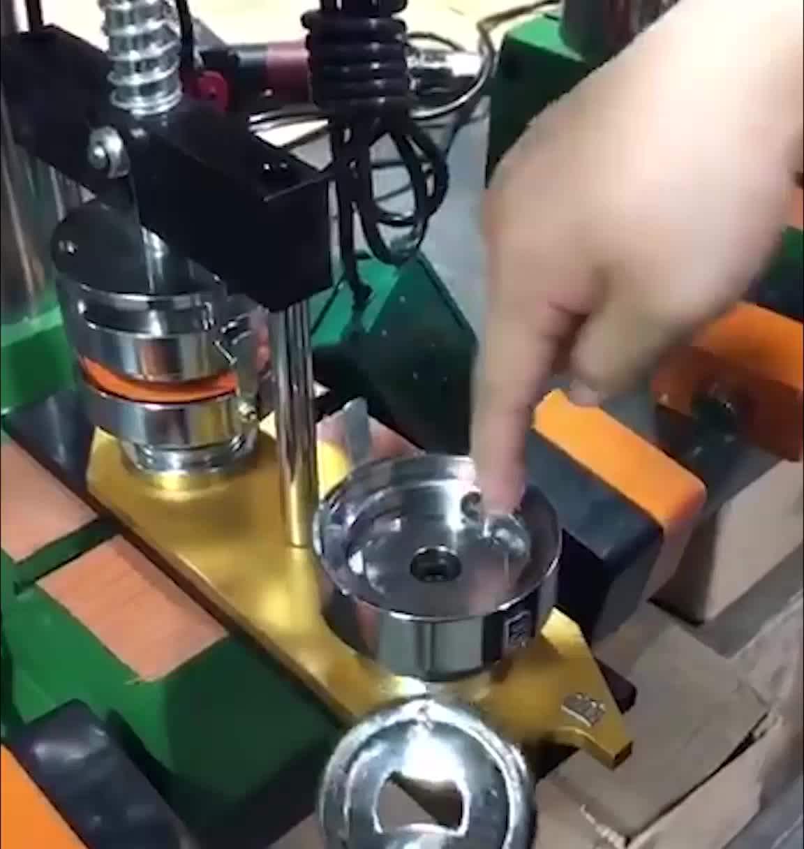 44mm Pneumatic Badge Making Machine - Buy Button Badge Making Machine ...