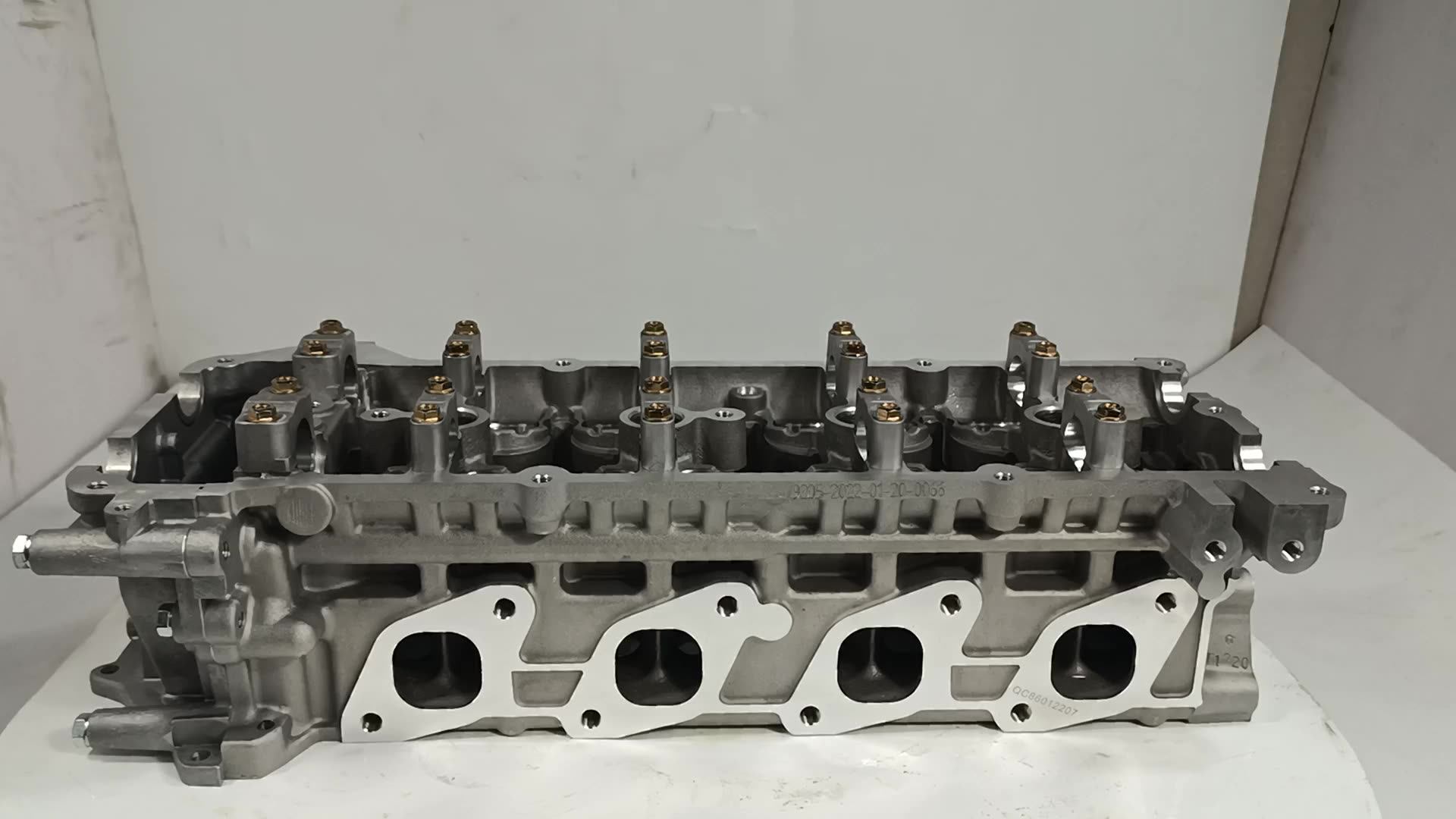 Auto Diesel Engine Parts Ka24de Ka24 Complete Cylinder Head For Nissan ...