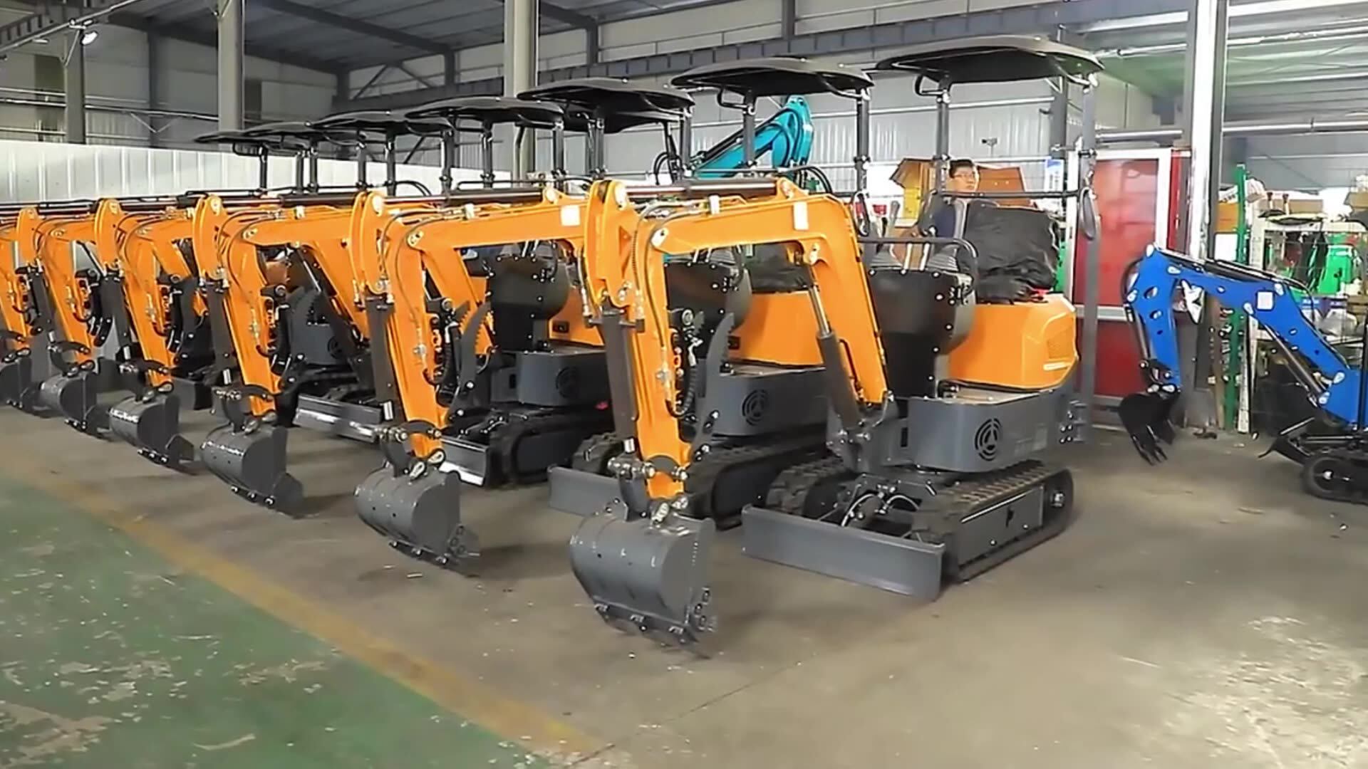 China 1ton Mini Excavator Micro Crawler Bagger Digger For Small ...