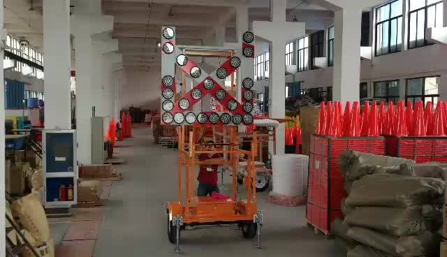 Truck Mounted Traffic Control Equipment Led Warning Light Solar Sign ...