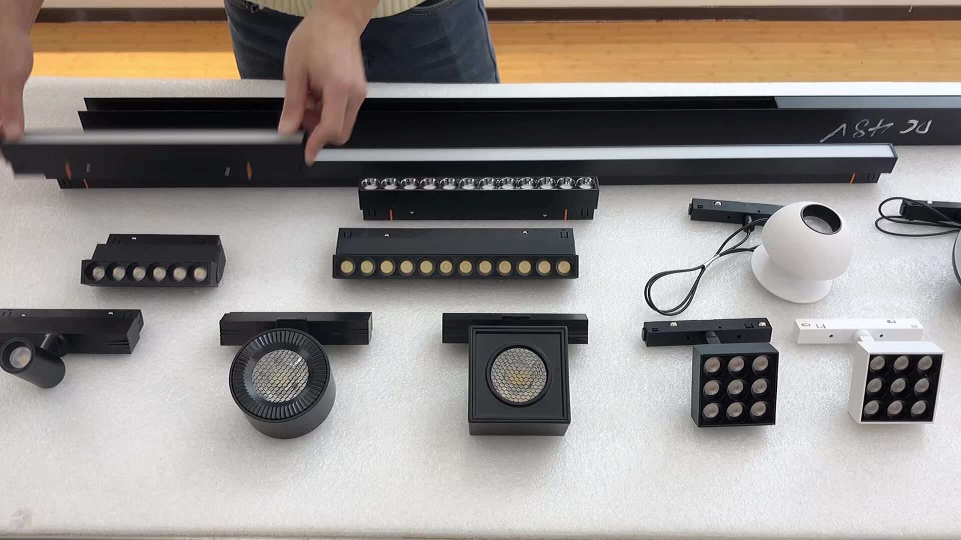 For Modern Indoor Commercia Lighting Magnetic Track Grille Light,Cob ...