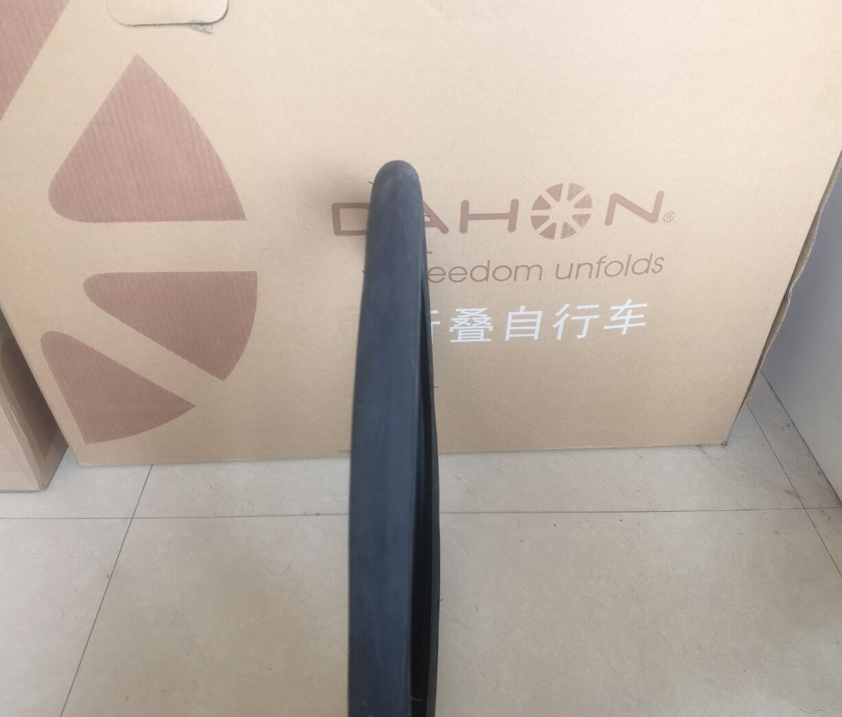 Dahon大行P18原装外胎SP18轮胎20x1.35外胎Kenda轻型406公路车胎：解锁折叠自行车的骑行新境界！-滑板轮子-淘宝百科网