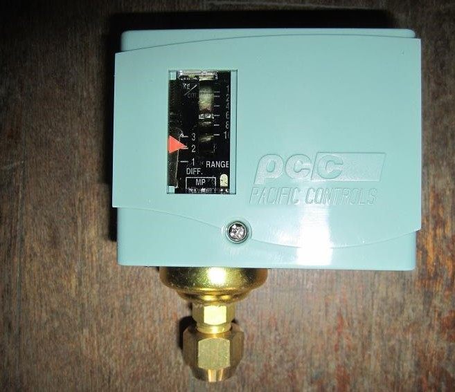 PCC pressure gauge PCC pressure switch PSNS-C110 Pressure controller ...
