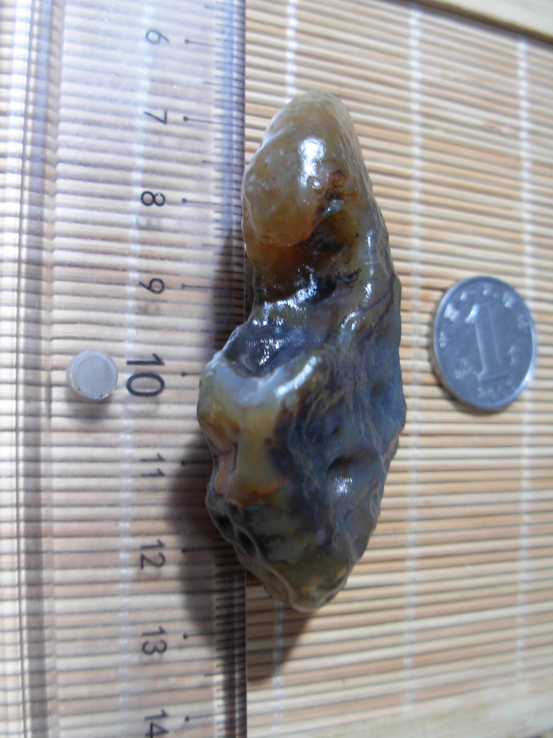 Alxa Gobichi Stone, Pictographic Stone Onyx Rough Stone Necklace - Rabbit