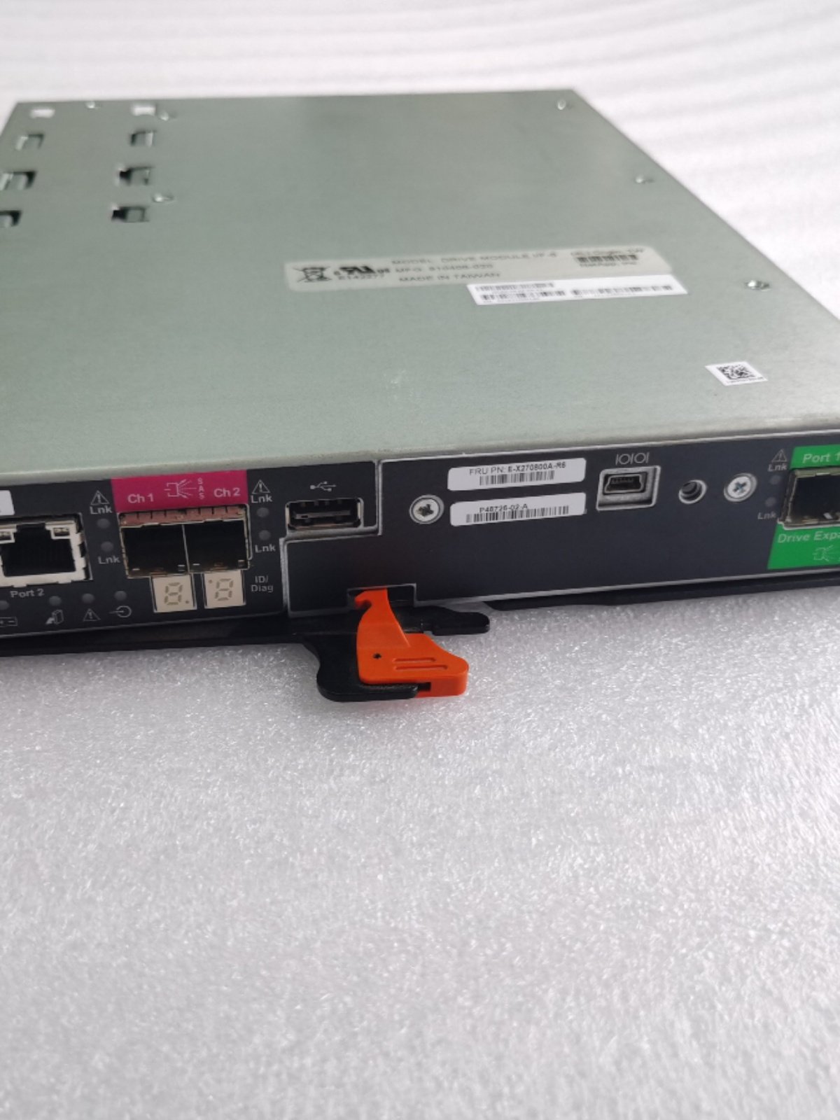 111-02855 E-X270800A-R6 NETAPP E2700 Controller with Battery - kkomputertech