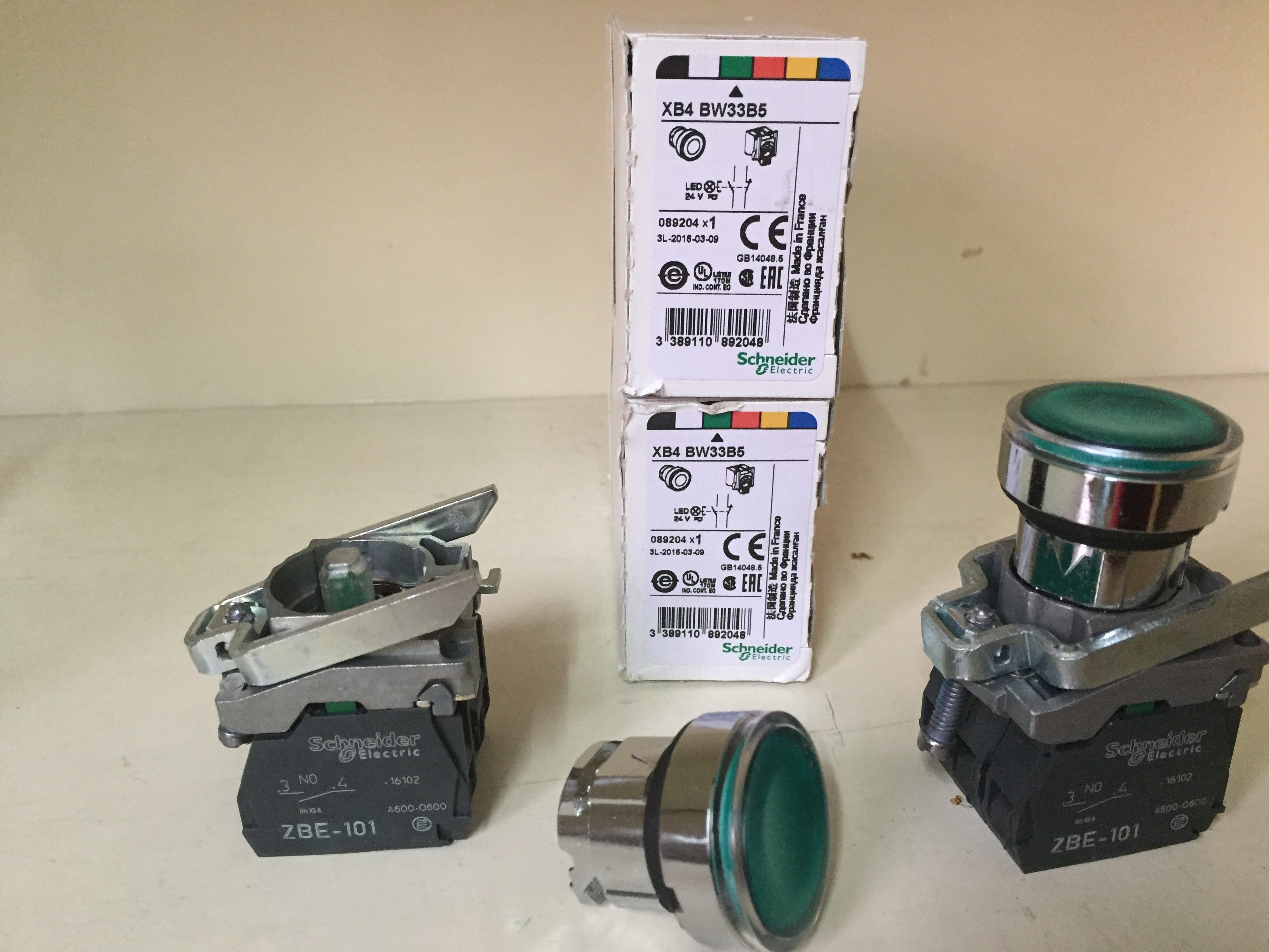 New Schneider Original XB4BV63 Indicator XB4-BV63