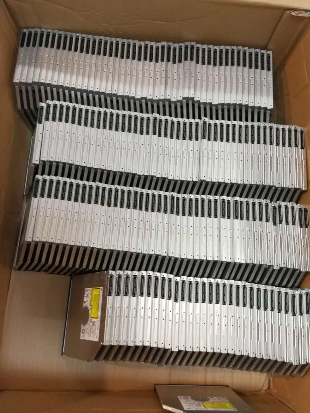全新HL GU90N SATA串口DVD光驱，9.5mm超薄设计，值得拥有吗？-光驱/刻录/DVD-淘宝好物网