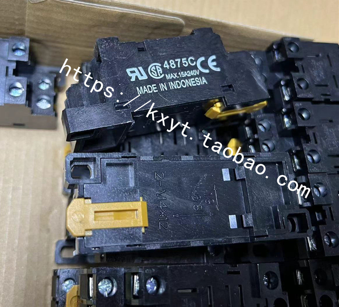 繼電器 4875C MAX.15A 240V LY2座 固態繼電器 2-M4X12-Taobao