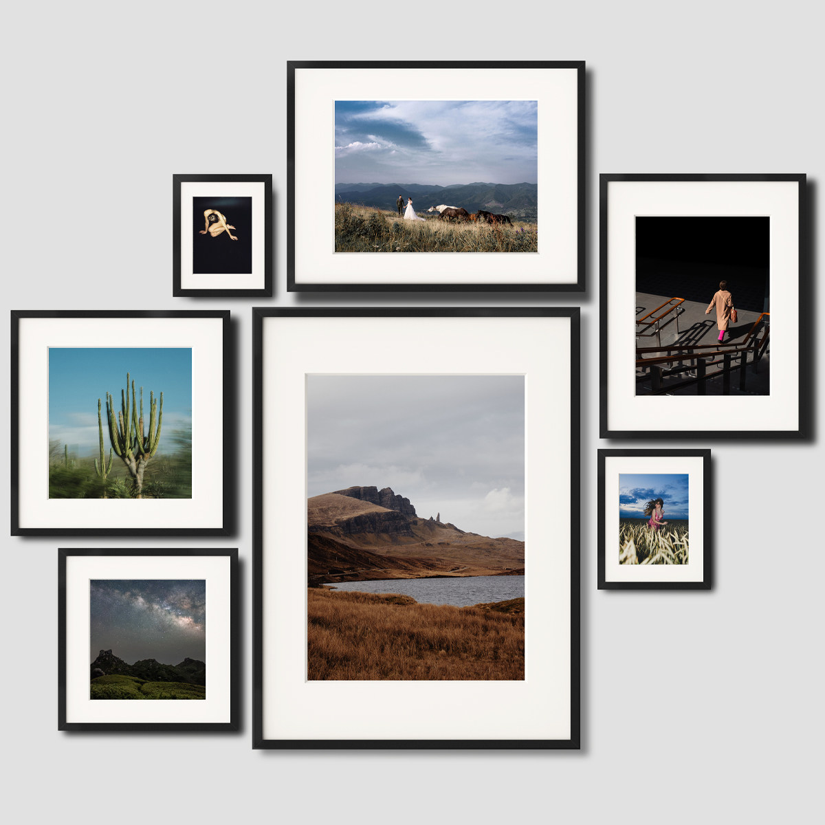 🎨 High-end custom acid-free picture frames, crafting the perfect art space!