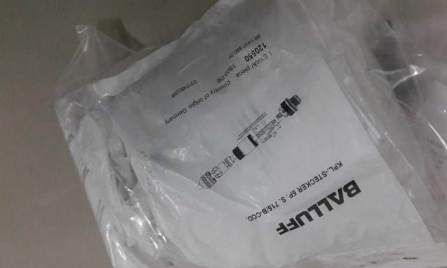 Brand new original Balluff KPL-STECKER 5P S 715 B-COD connector spot