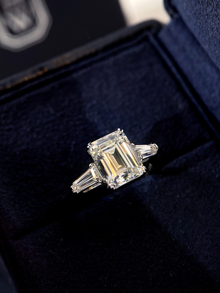 Super Flash Emerald Cut HW Diamond Ring Simulation Proposal Candy ...