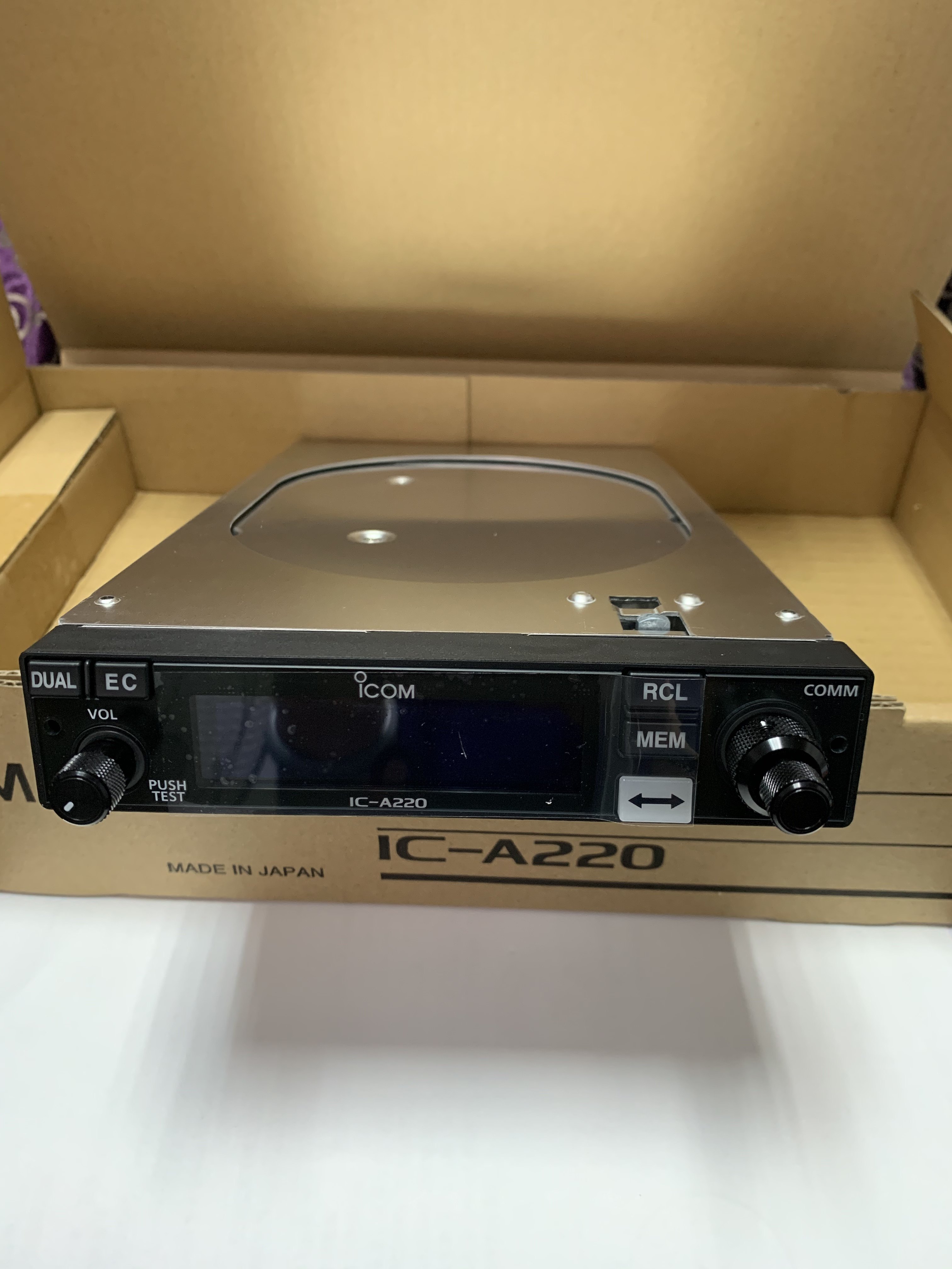 ICOM艾可慕IC-A220：航空通信新标杆，双显车载台AM自动静噪，飞行爱好者的福音！-对讲机-淘宝好物网