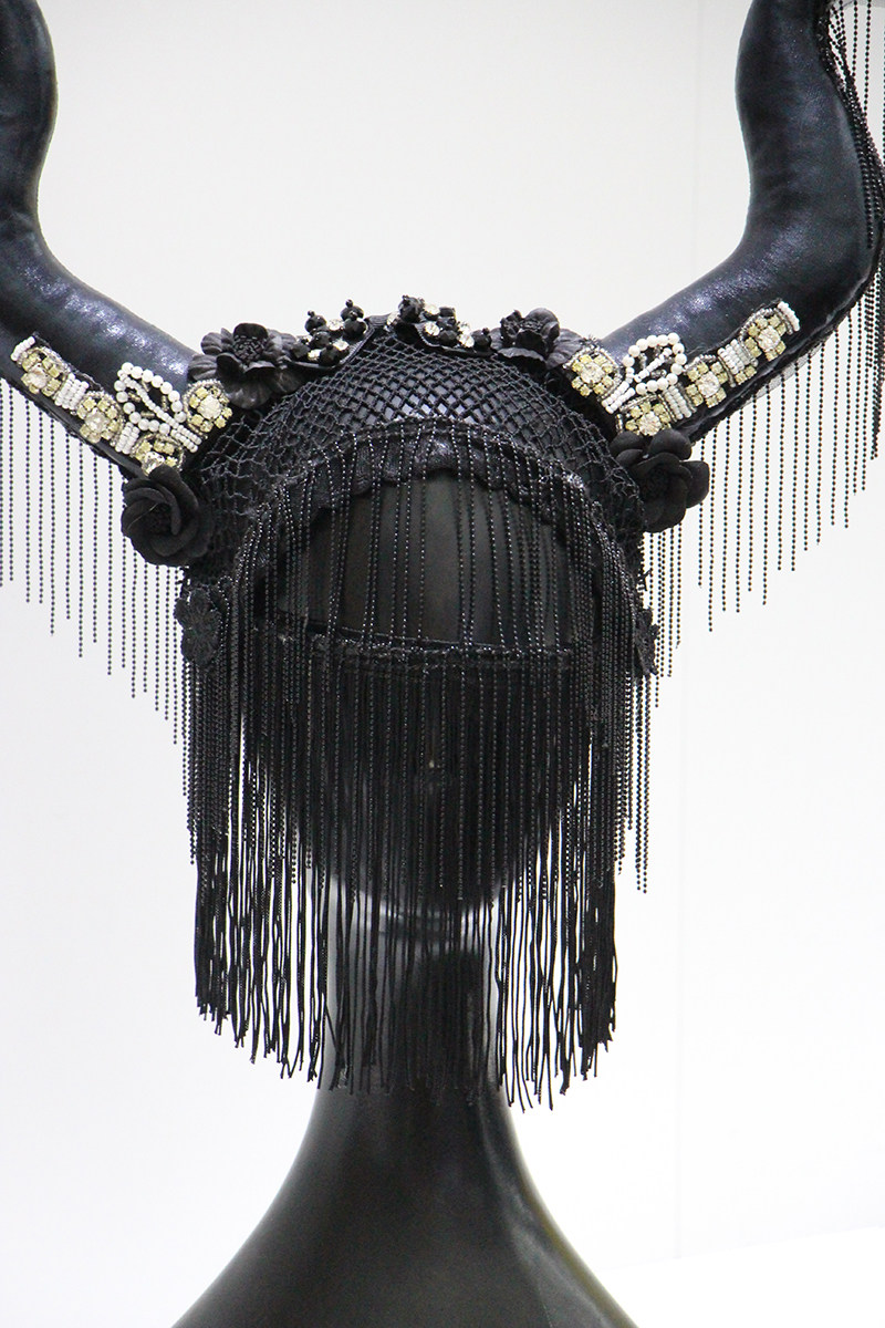 2025 christmas & halloween must-haves! gothic horn headband - runway ...