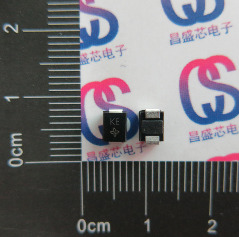 SMBJ5.0A 印字KE DO-214AA VISHAY 單向TVS瞬態二極體 全新原裝